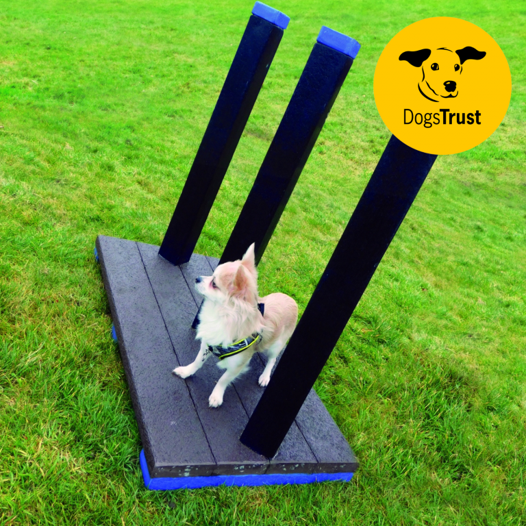 Weaving Posts - Marmax Recycled Plastic Products UK